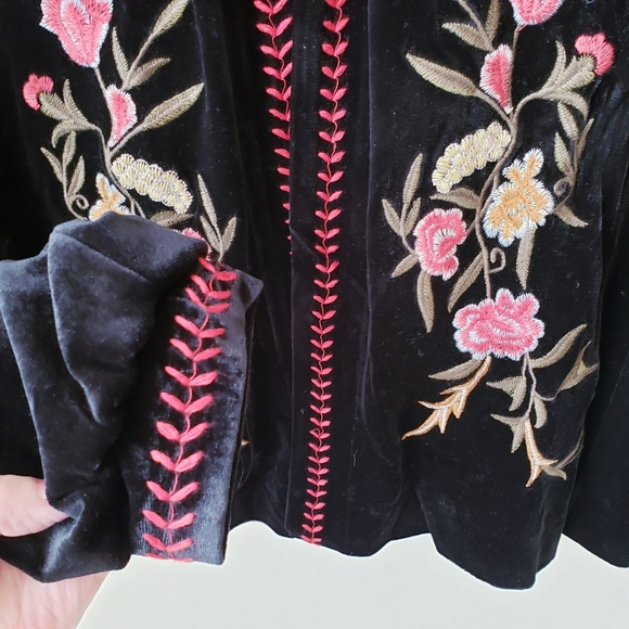 Anna Cai | Tops | Anna Cai Black Velour Floral Jacket | Poshmark
